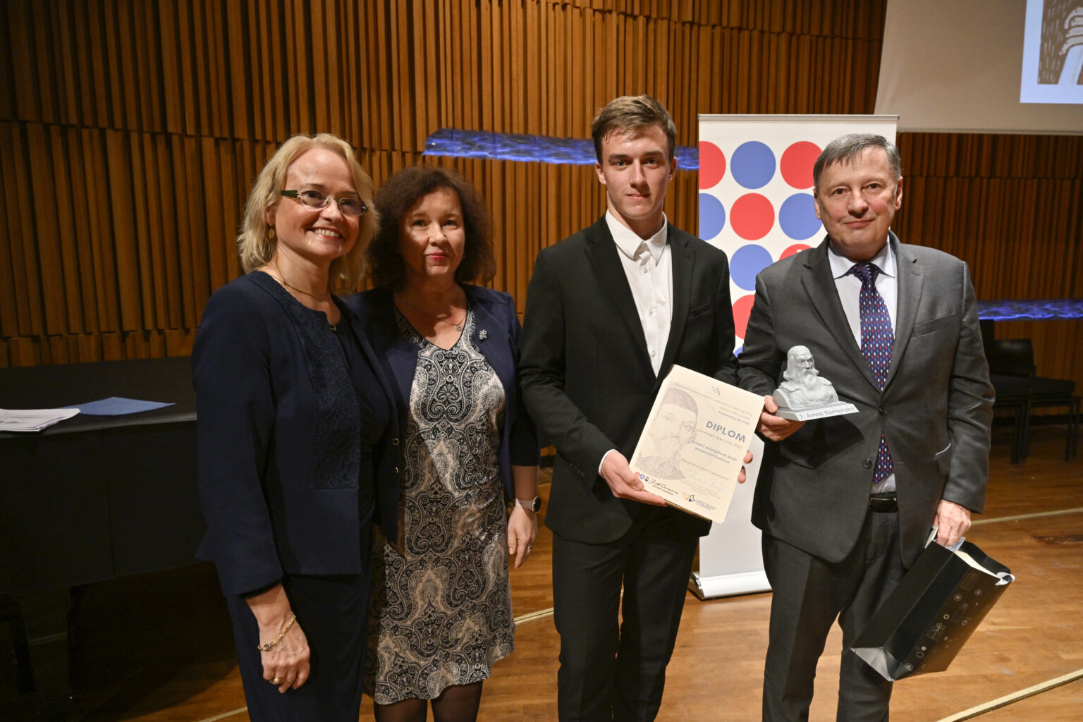 Ocenění pro SPŠS z rukou ministra školství - Střední průmyslová škola ...